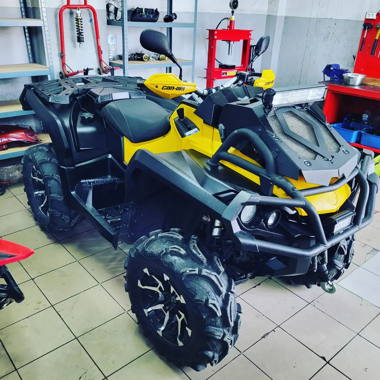 Service /accesorii / Dezmembrari atv-uri motociclete