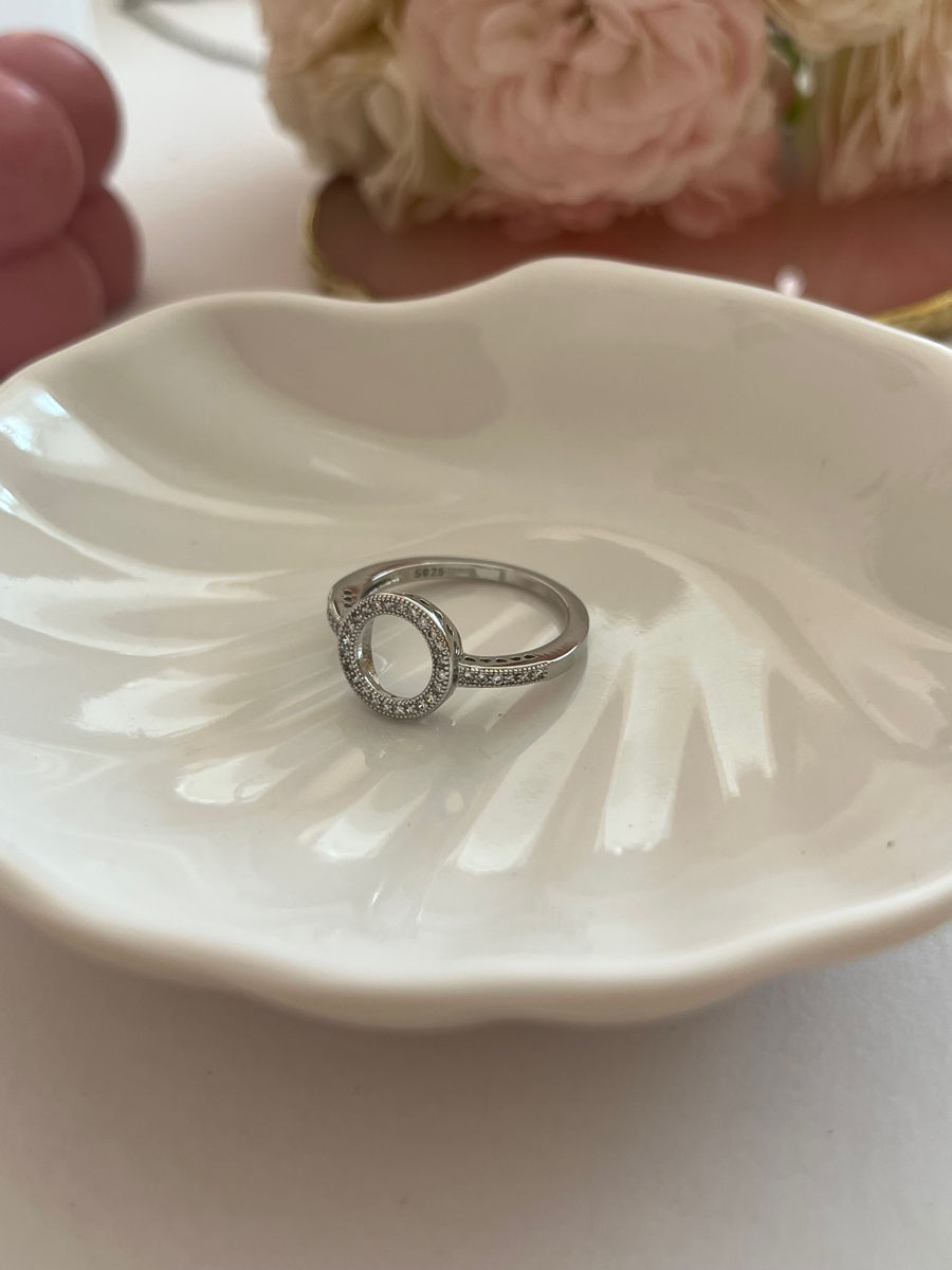 Inel rotund în stil Pandora