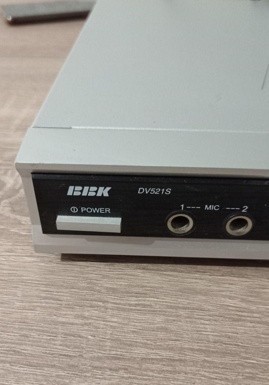 DVD player BBK, модель DV521S.