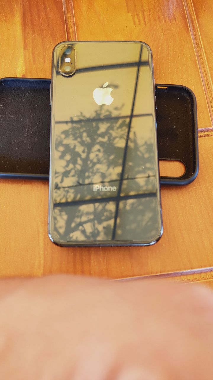 Vînd iphone X 64gb. Am cutia.căsti.si încărcător