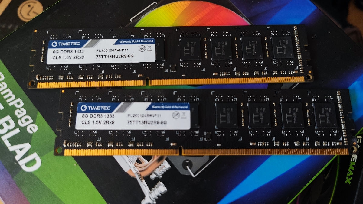 2x 8 Gb RAM DDR3