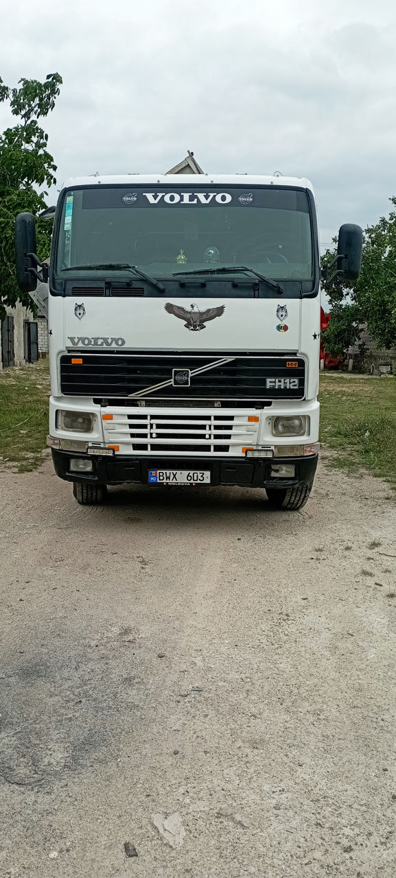 Volvo F12