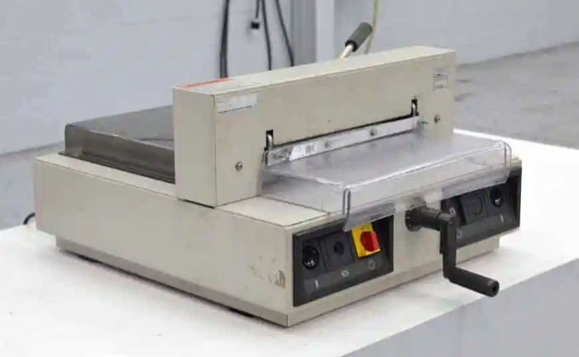 Ghilotina electrica Ideal. Резак для бумаги