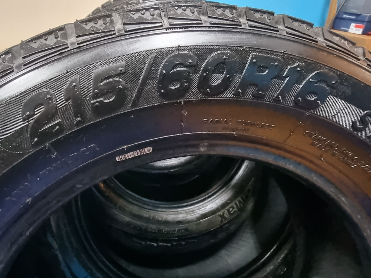 215/60 R16