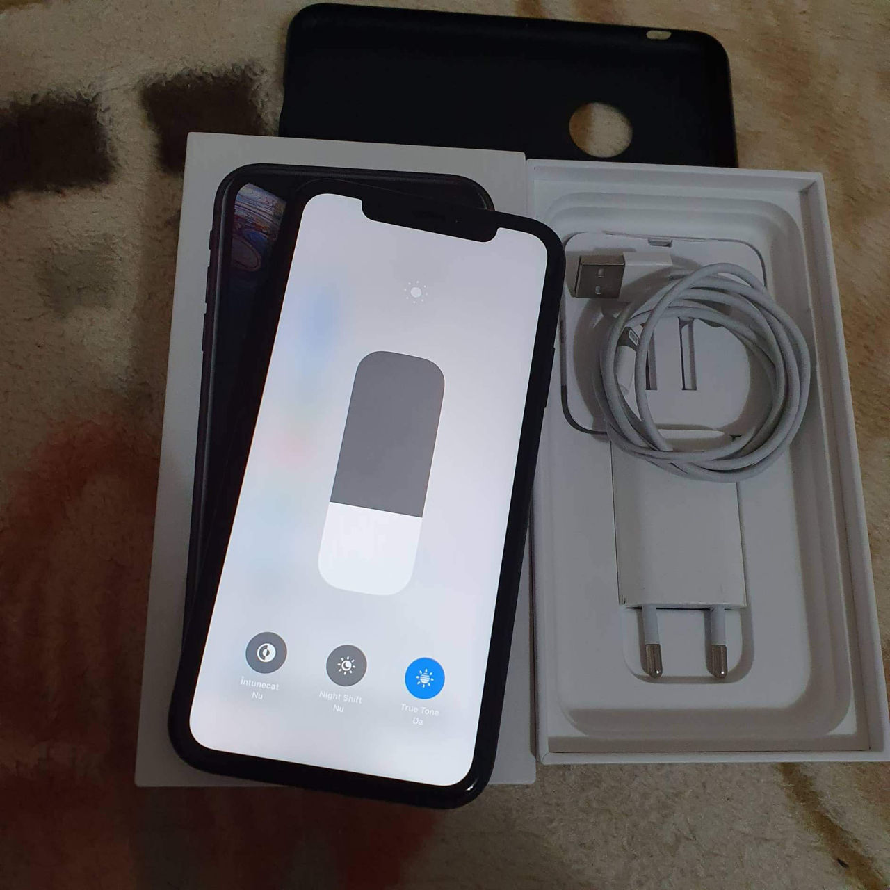 Vind iphone XR originala stare 10/10 tot complectul la super pret