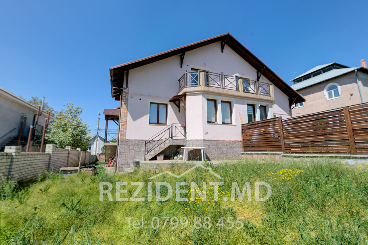 Duplex de vanzare in orasul Codru(Telecentru, Schinoasa) 200 mp, 3.5 ari