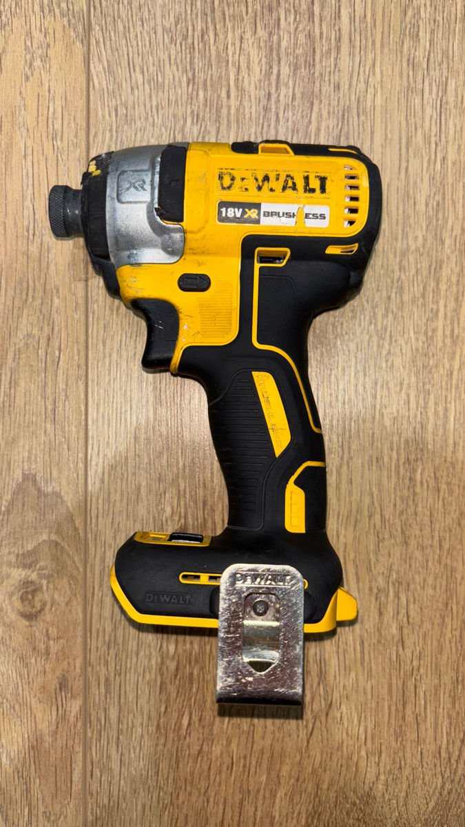 DeWalt DCF887