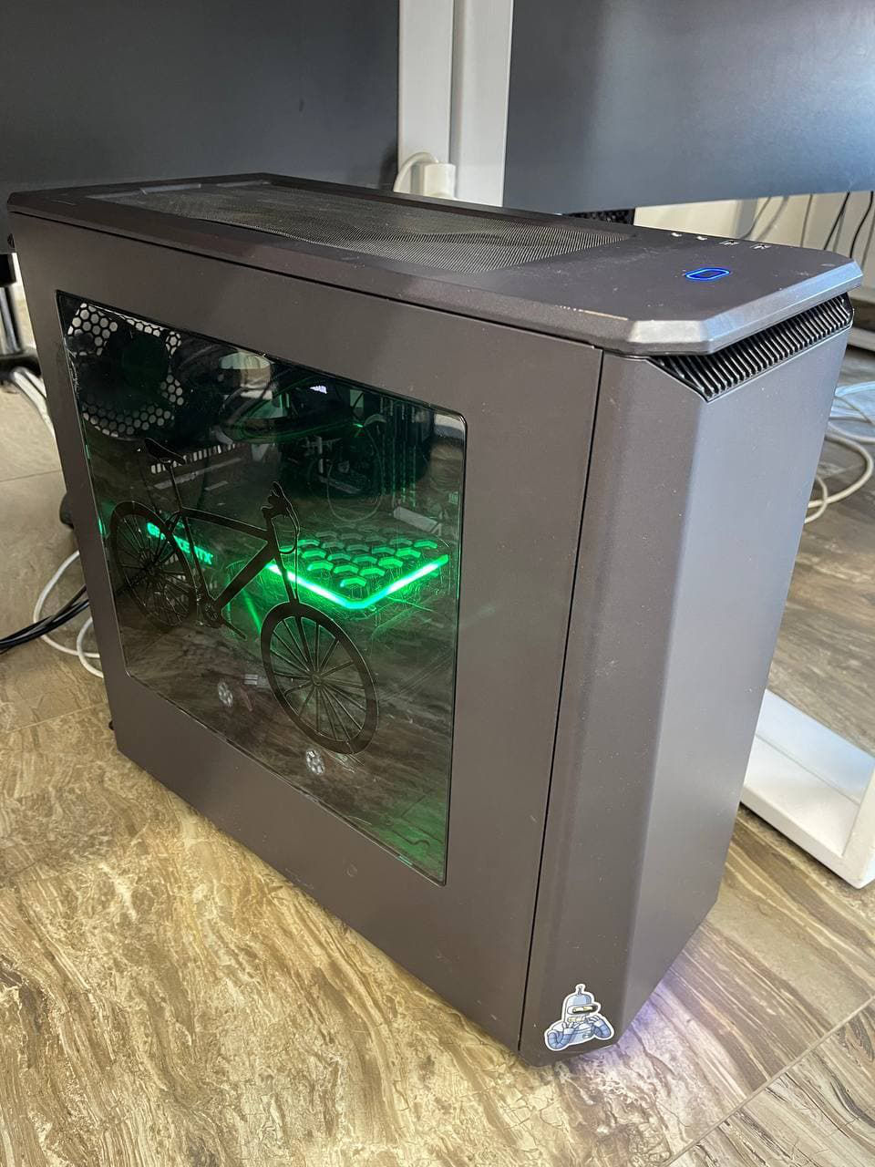 Intel Core i7-7700K, 32GB RAM, RTX3060