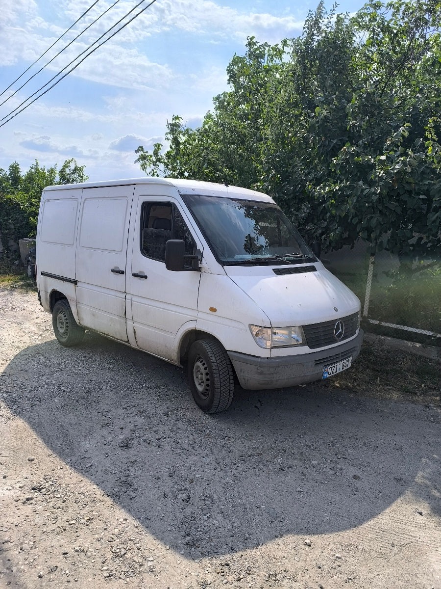 Mercedes Sprinter an. 1999 cu rulaj 20 km, Diesel, 3800
