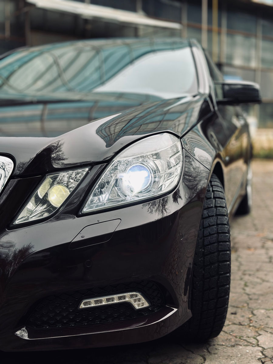 Mercedes E-Class an. 2009 cu rulaj 300000 km, Diesel, 12400