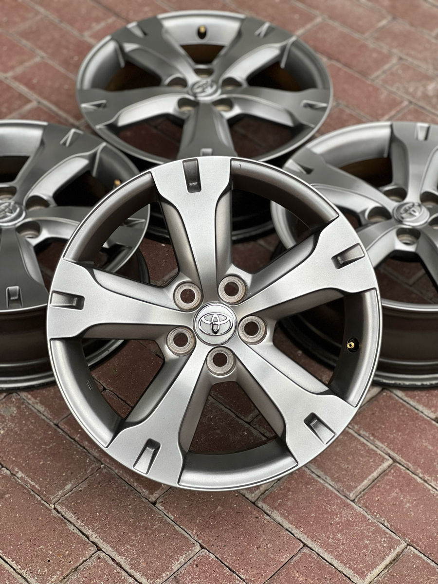 R16 5/100 et39 Toyota Originale Perfecte