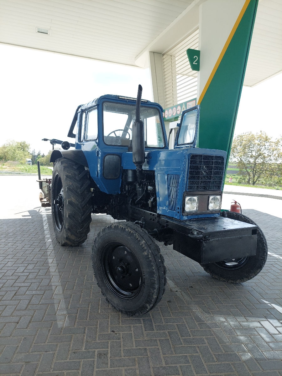 Vindem tractor mtz 80.