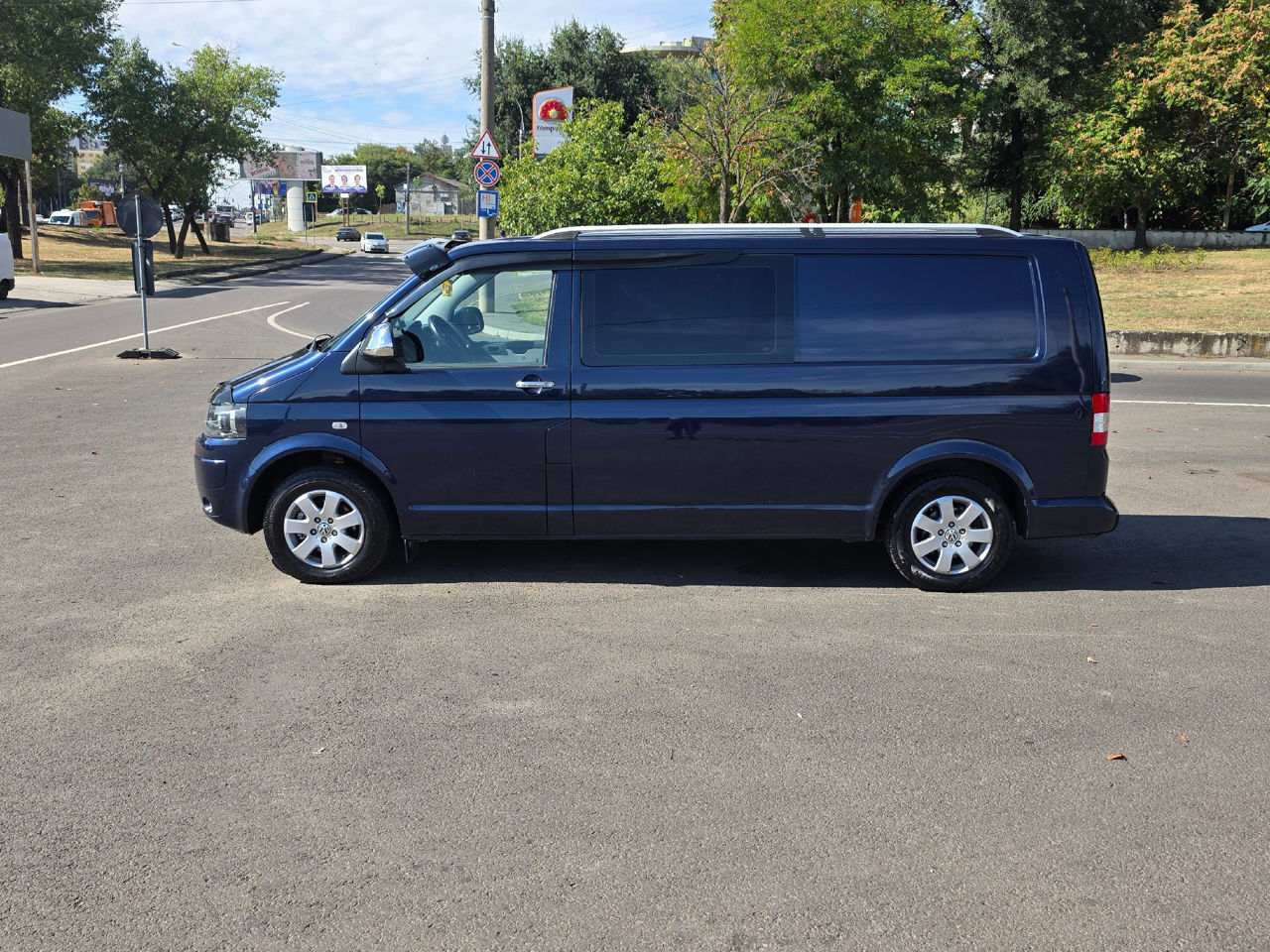Volkswagen Transporter an. 2011 cu rulaj 212000 km, Diesel, 10999