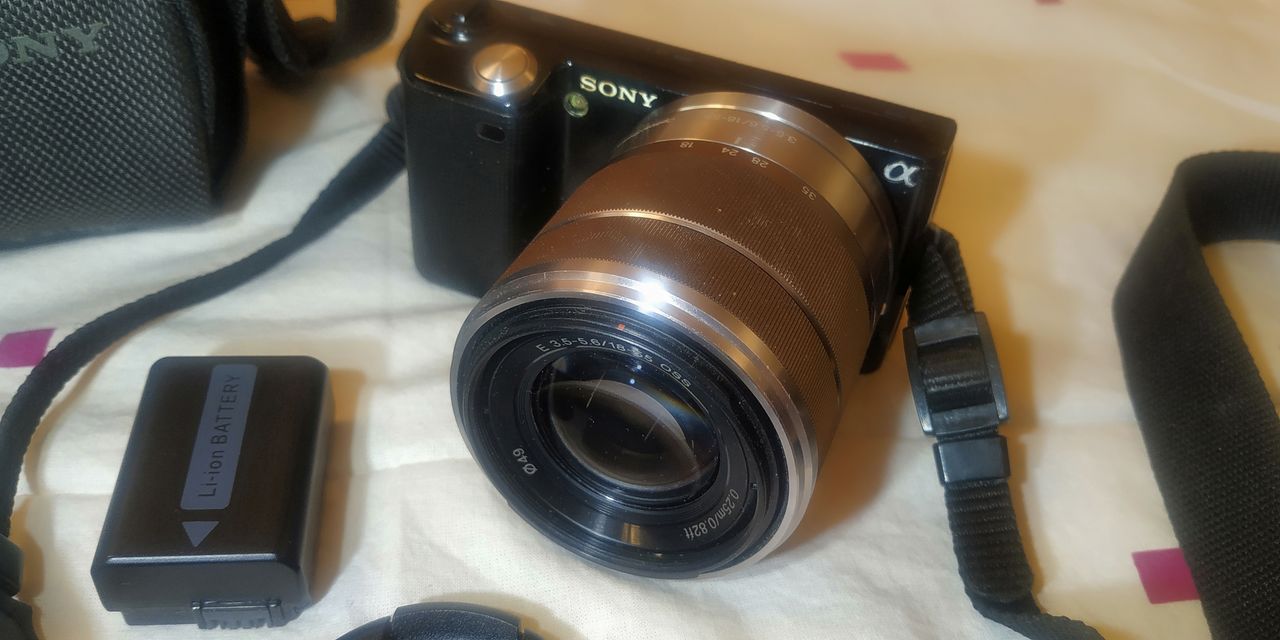 Sony Nex- 5