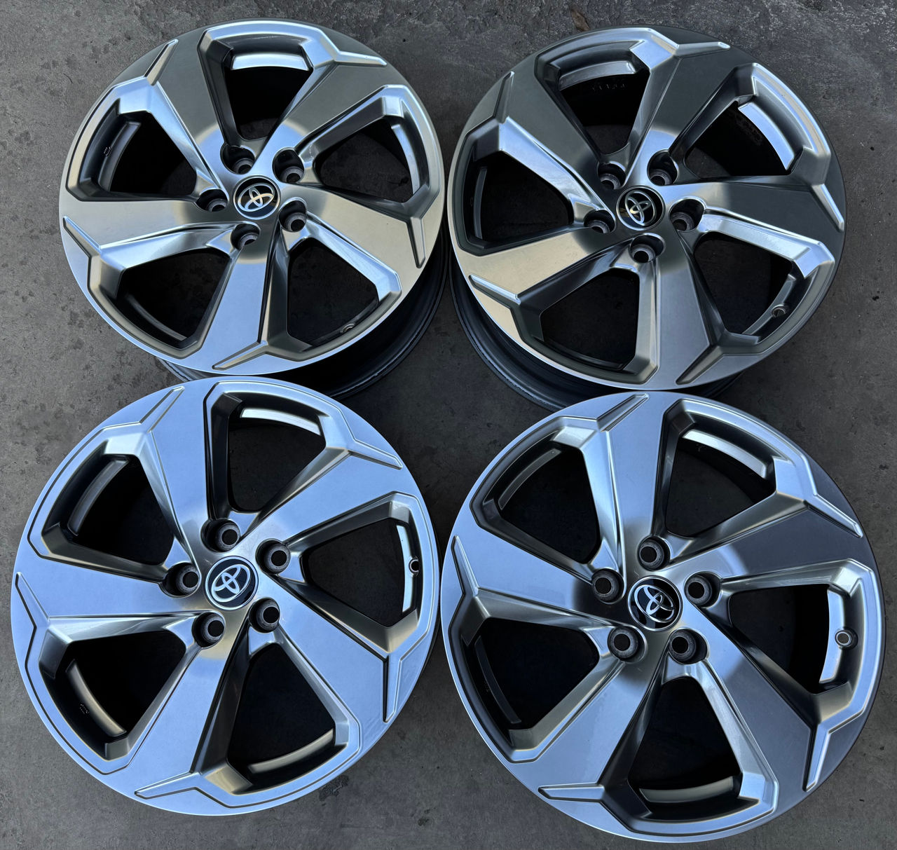 5/114.3 R18 Toyota Rav4