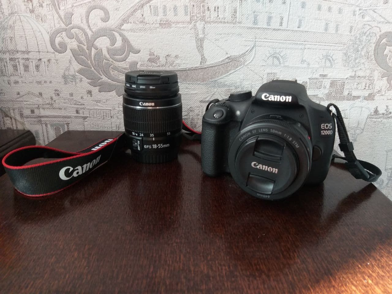 Фотоаппарат Canon EOS 1200D + два объектива