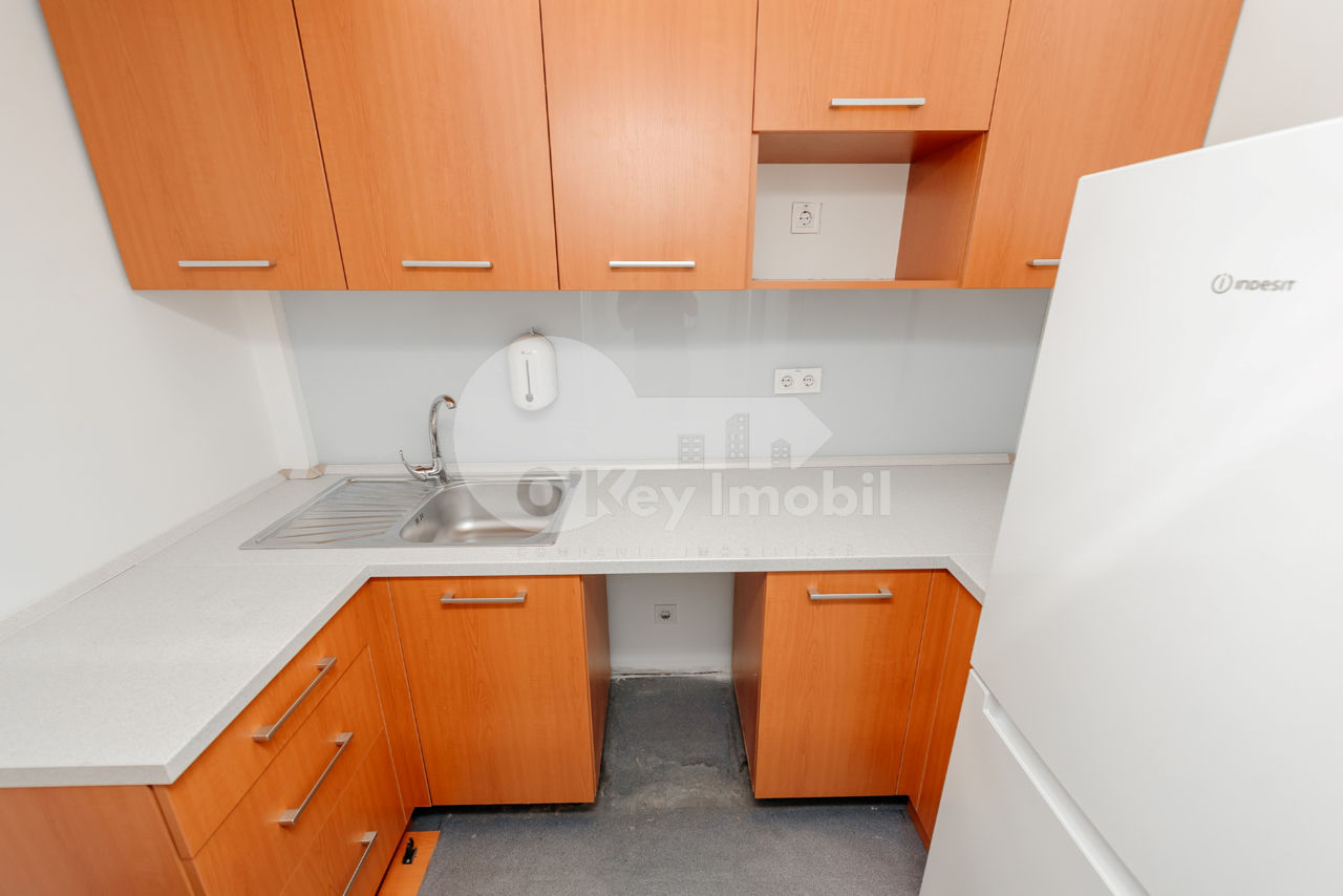 Oficiu, 50 mp, Centru, ”Le roi”!