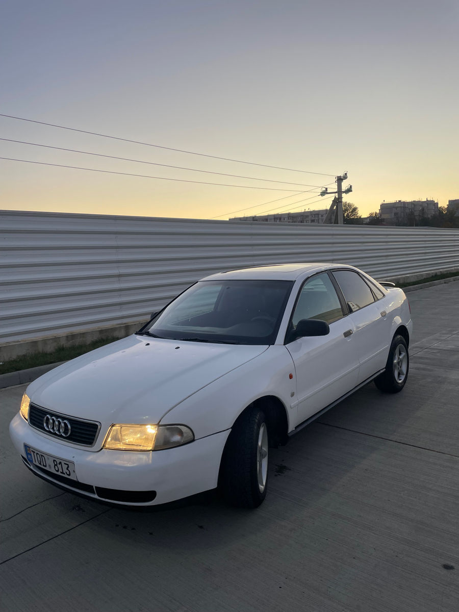Audi A4 1998 г. с пробегом 999 км, Бензин, 1450