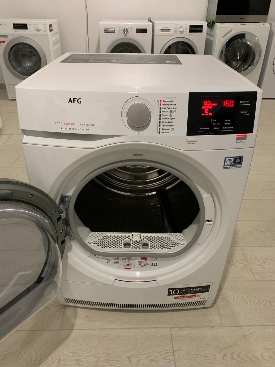 Компрессорная сушильная машина AEG 8000 series на 8 кг, в идеальном ...