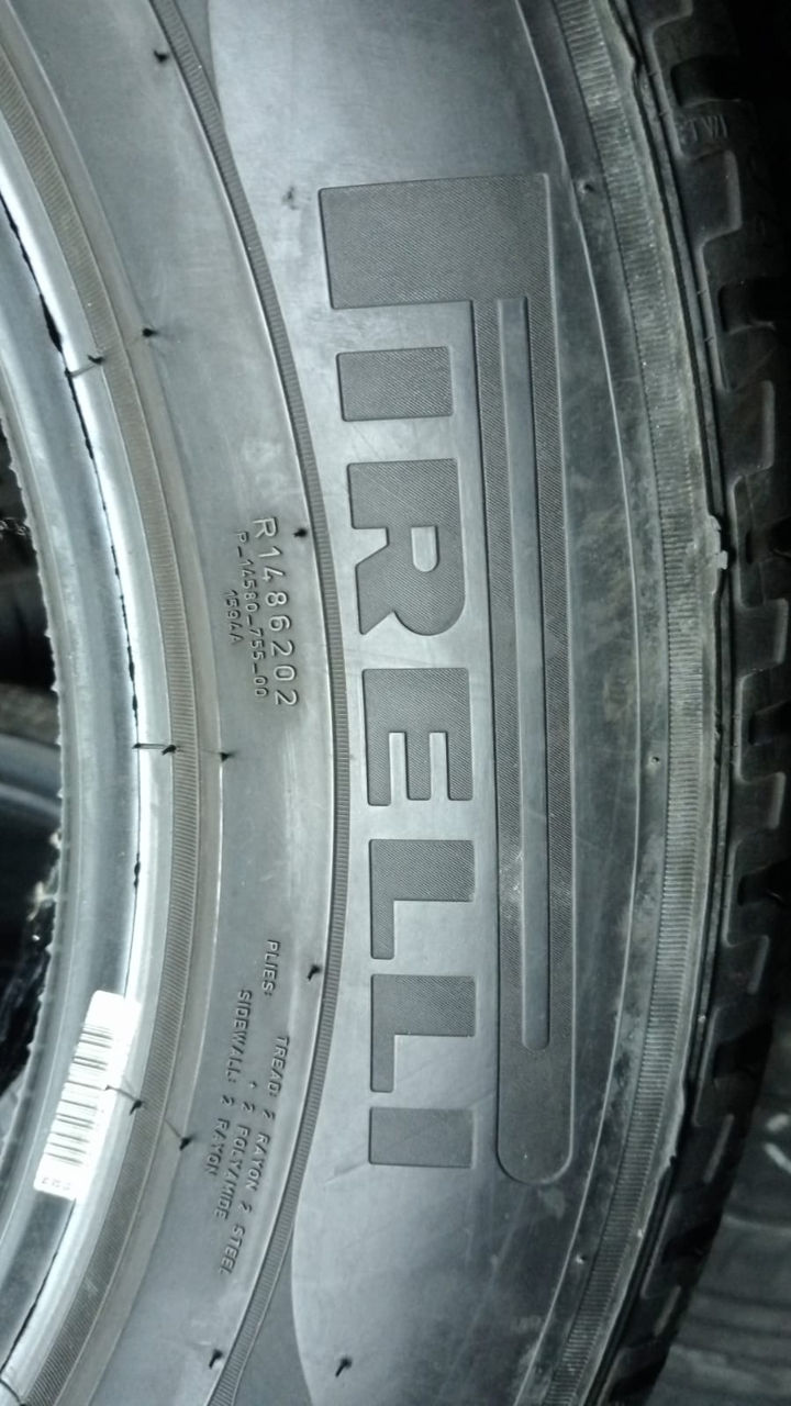 235 60 R18 Pirelli