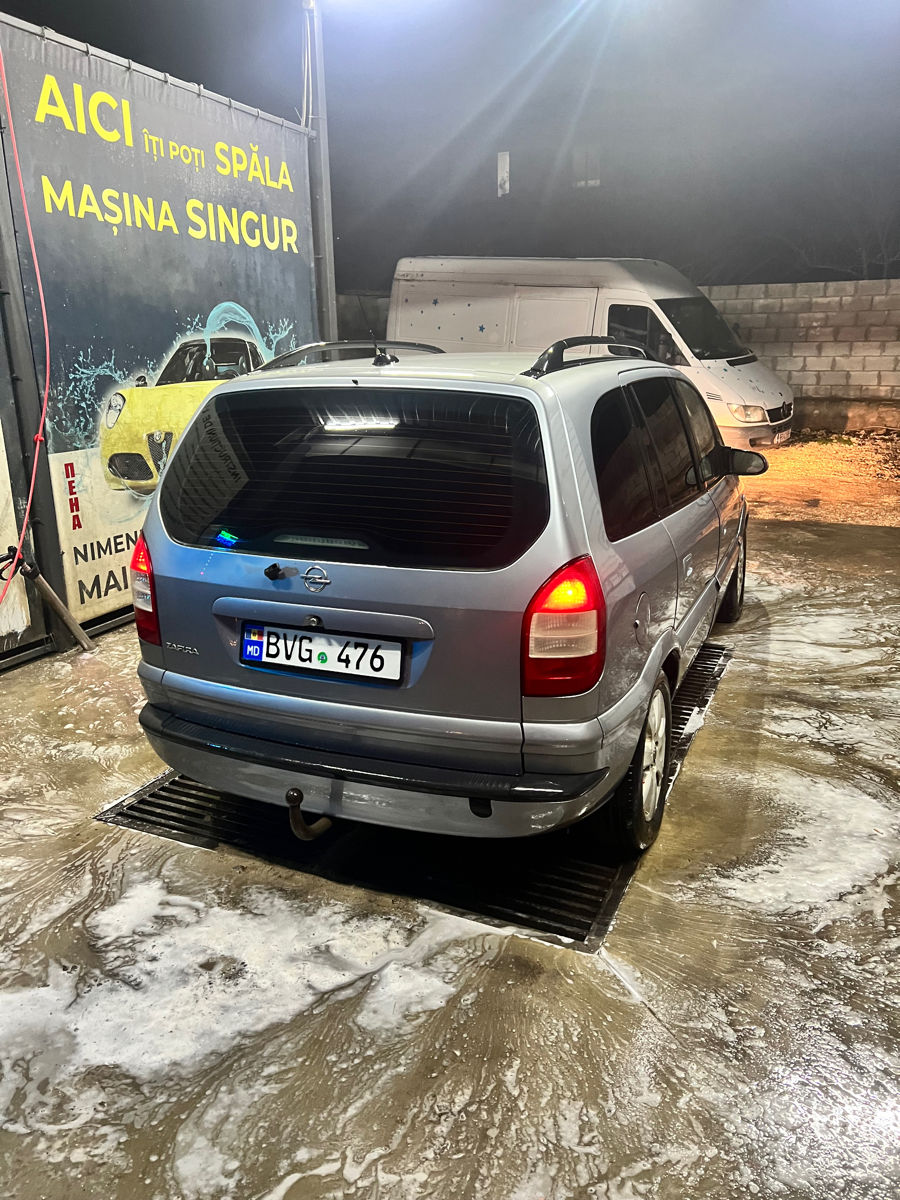 Opel Zafira an. 2005 cu rulaj 3080000 km, Gaz / Benzină (propan), 2200