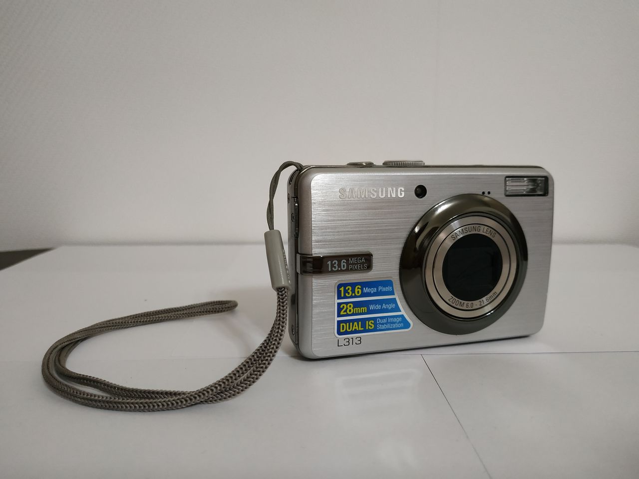 Samsung L313 13.0MP