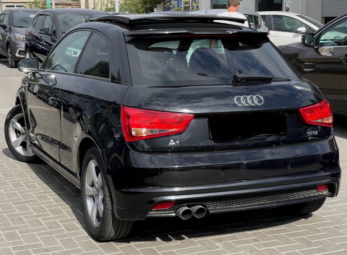 Audi A1 an. 2011 cu rulaj 203000 km, Benzină, 7200