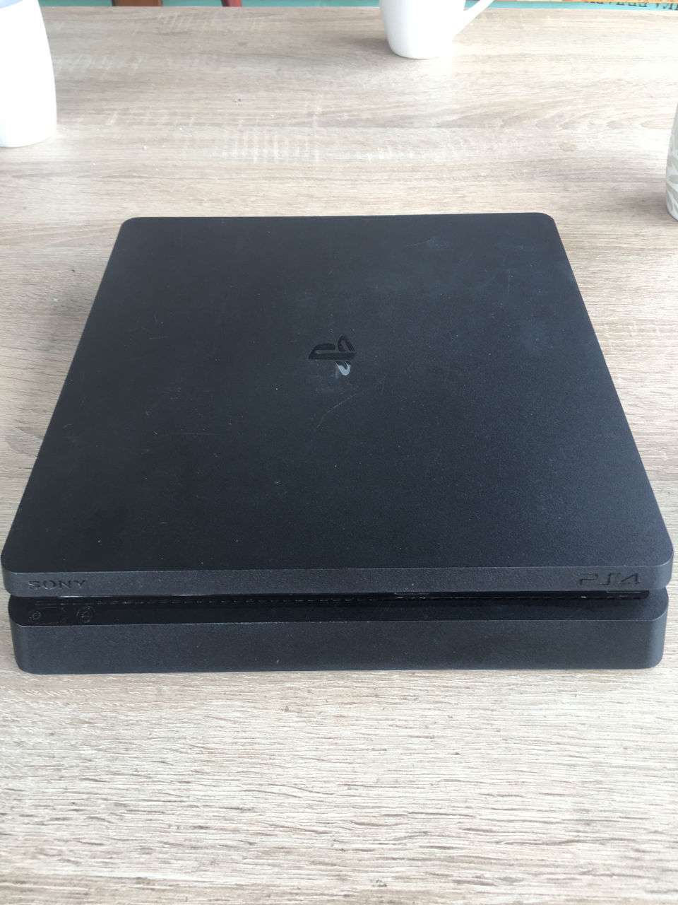PlayStation 4 slim