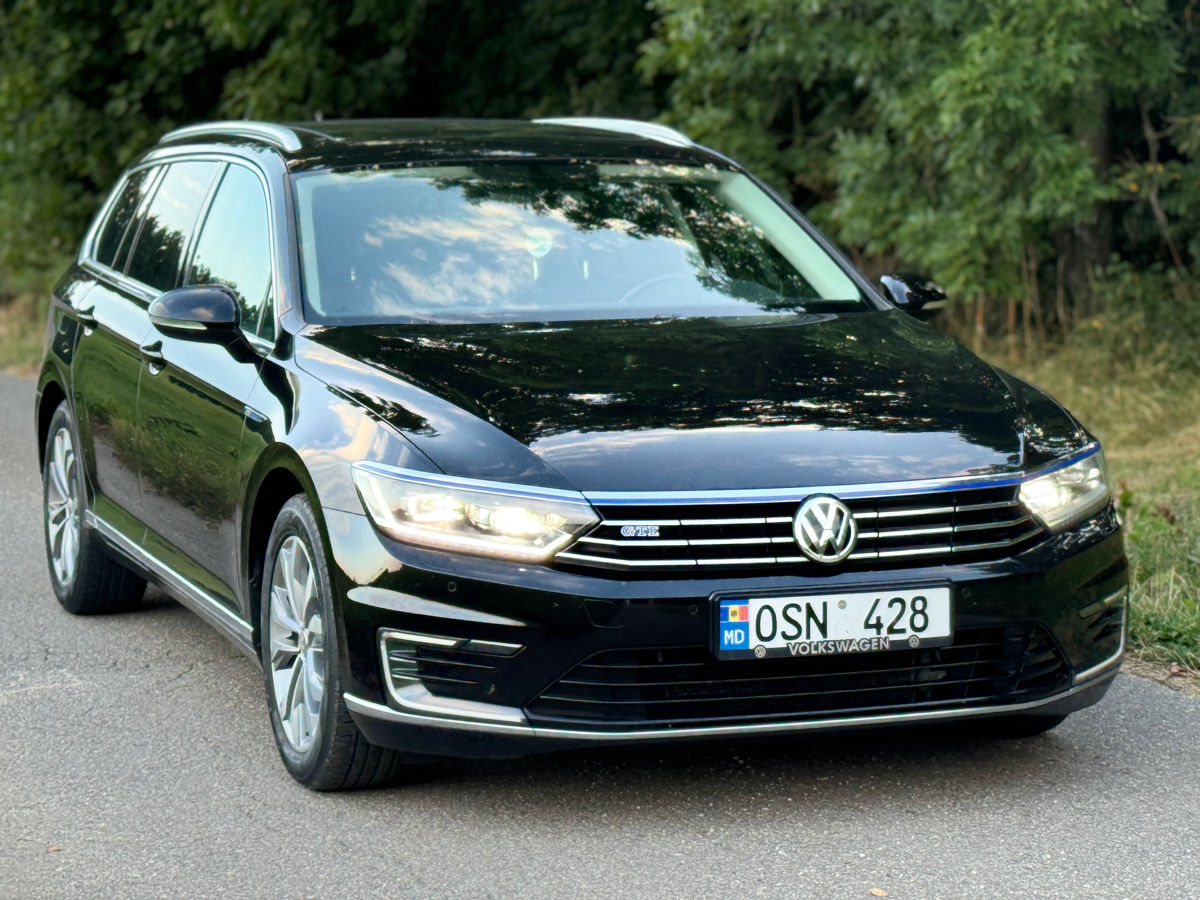 Volkswagen Passat an. 2016 cu rulaj 174000 km, Plug-in Hybrid (benzină ...
