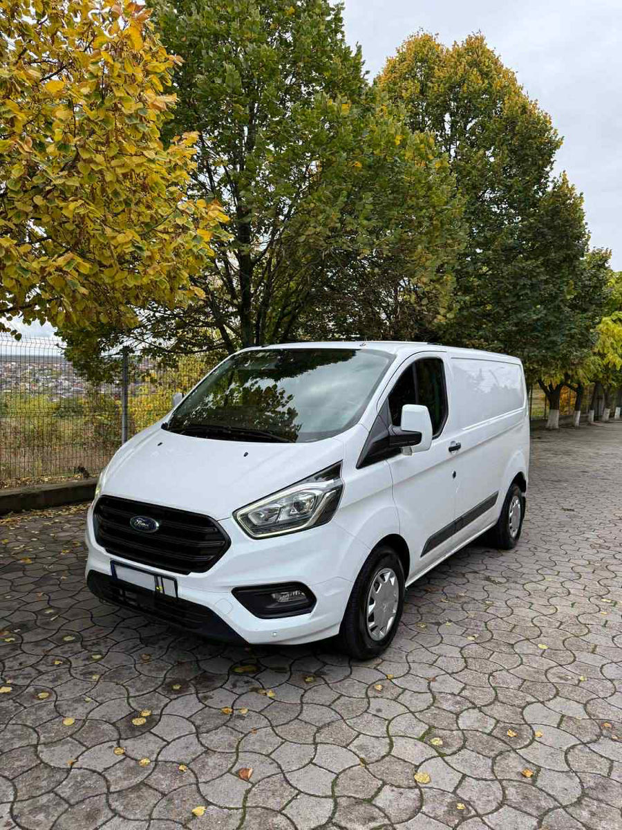 Ford Transit Customs an. 2019 cu rulaj, Diesel, 9500