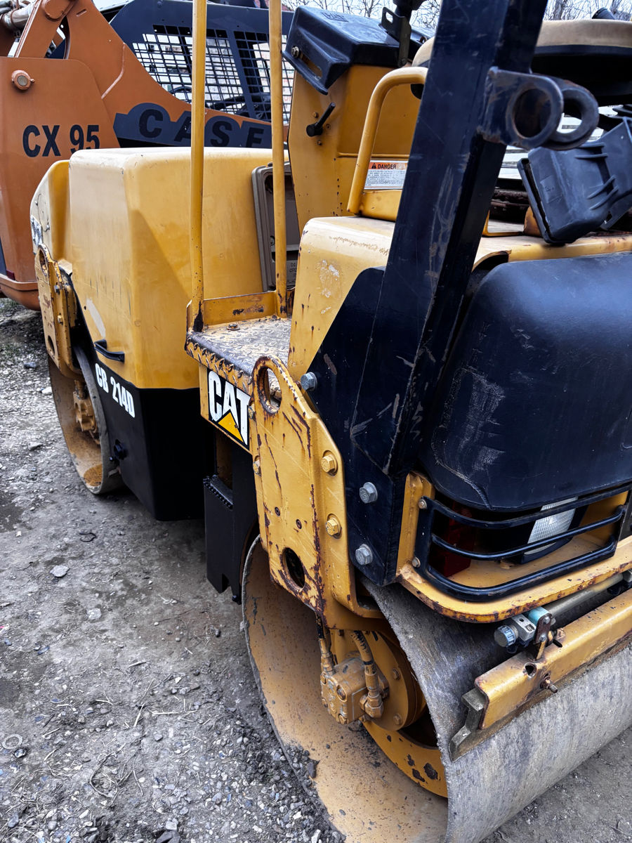 Compactor Cat CB 214D