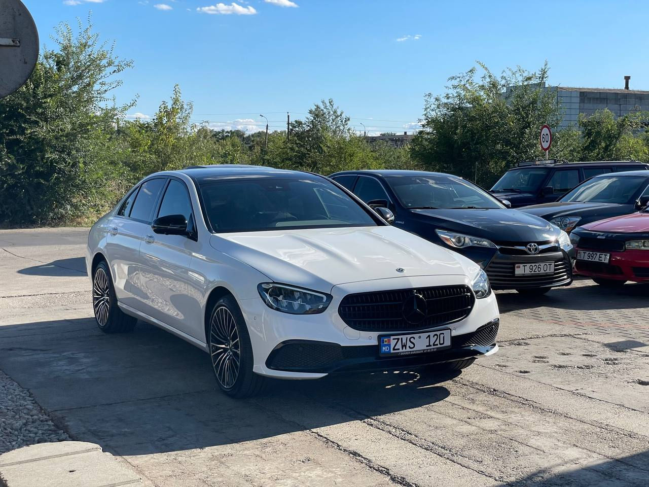 Mercedes E-Class 2022 г. с пробегом 126000 км, Дизель, 38600