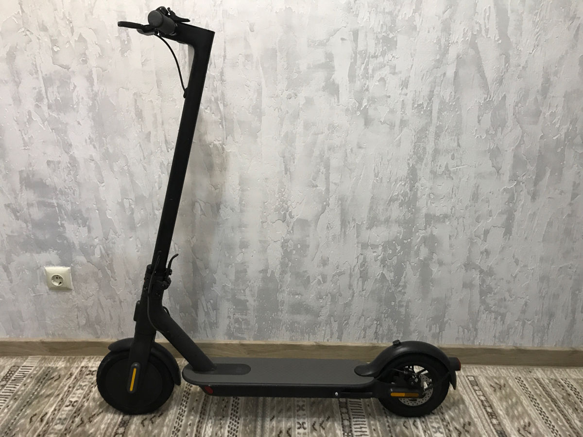 Xiaomi MI Scooter Essential