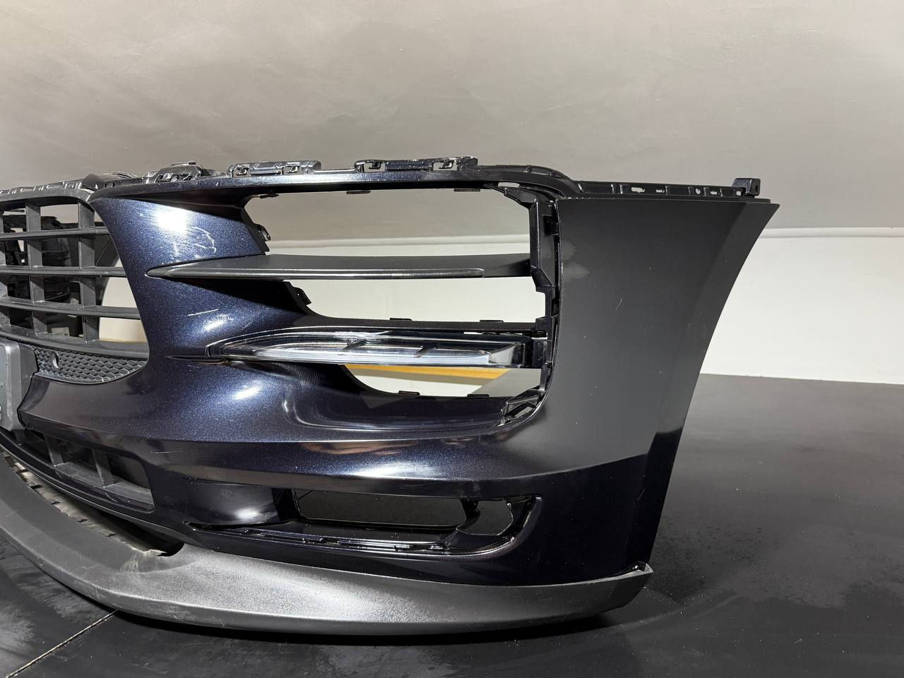 Porsche Macan Bamper 95B807061M bara protectie