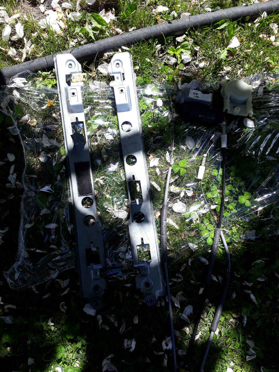 Ușile partea dreaptă pasager/spate Megan 2 (piese la ele)