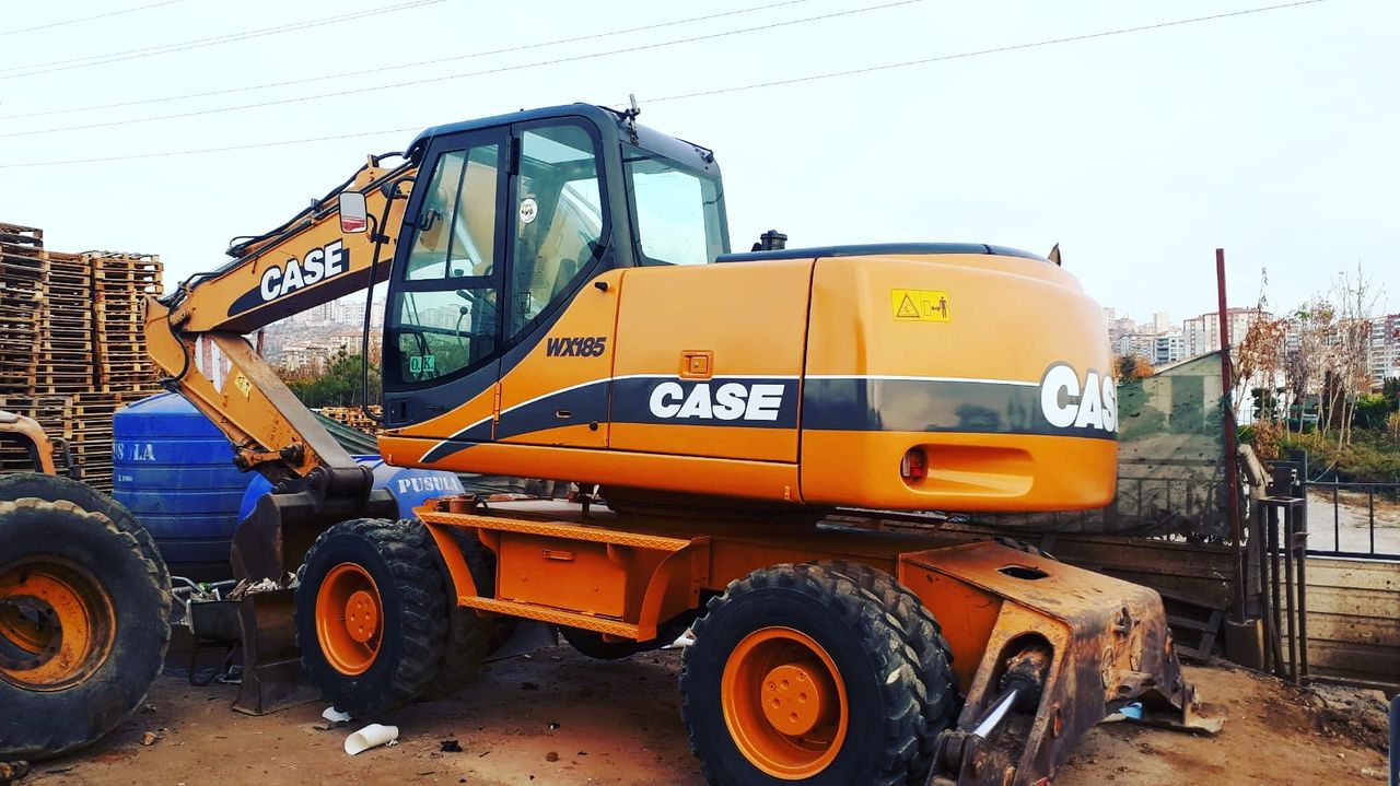 Case год 2010 м/ч 8000