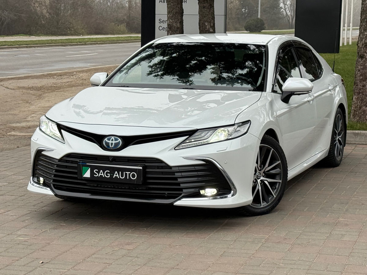 Toyota Camry an. 2022 cu rulaj 123000 km, Hybrid, 26800