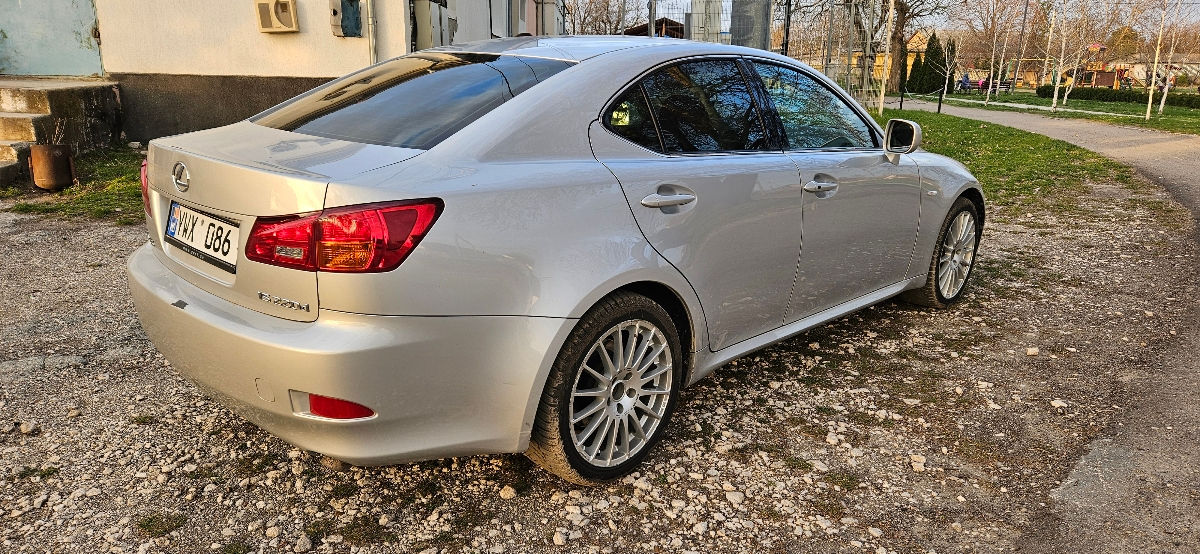Lexus IS Series an. 2007 cu rulaj 230000 km, Diesel, 8000