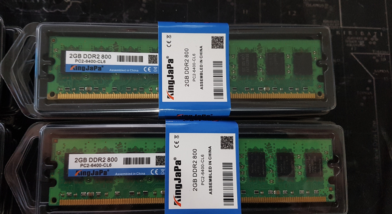 DDR2 2GB 800Mhz - 70lei , 4GB - 180lei