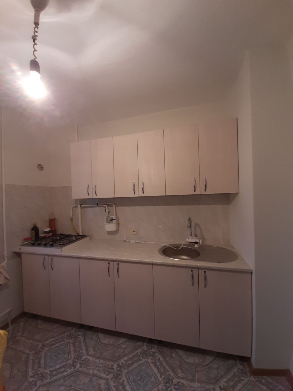 Bucatarii noi de 2metri 4000lei,(fara blat)