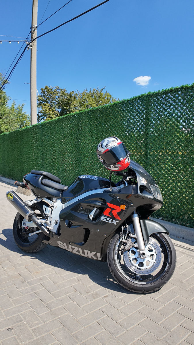 Suzuki gsxr 600 Srad an. 1999 cu rulaj 43370 km, 3400