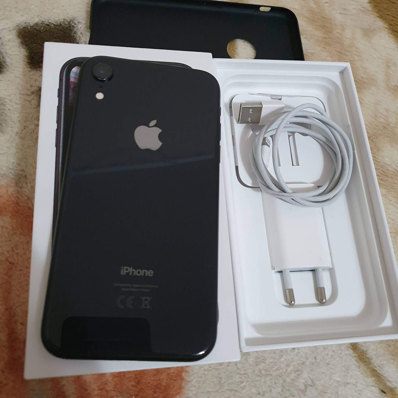 Vind iphone XR originala stare 10/10 tot complectul la super pret