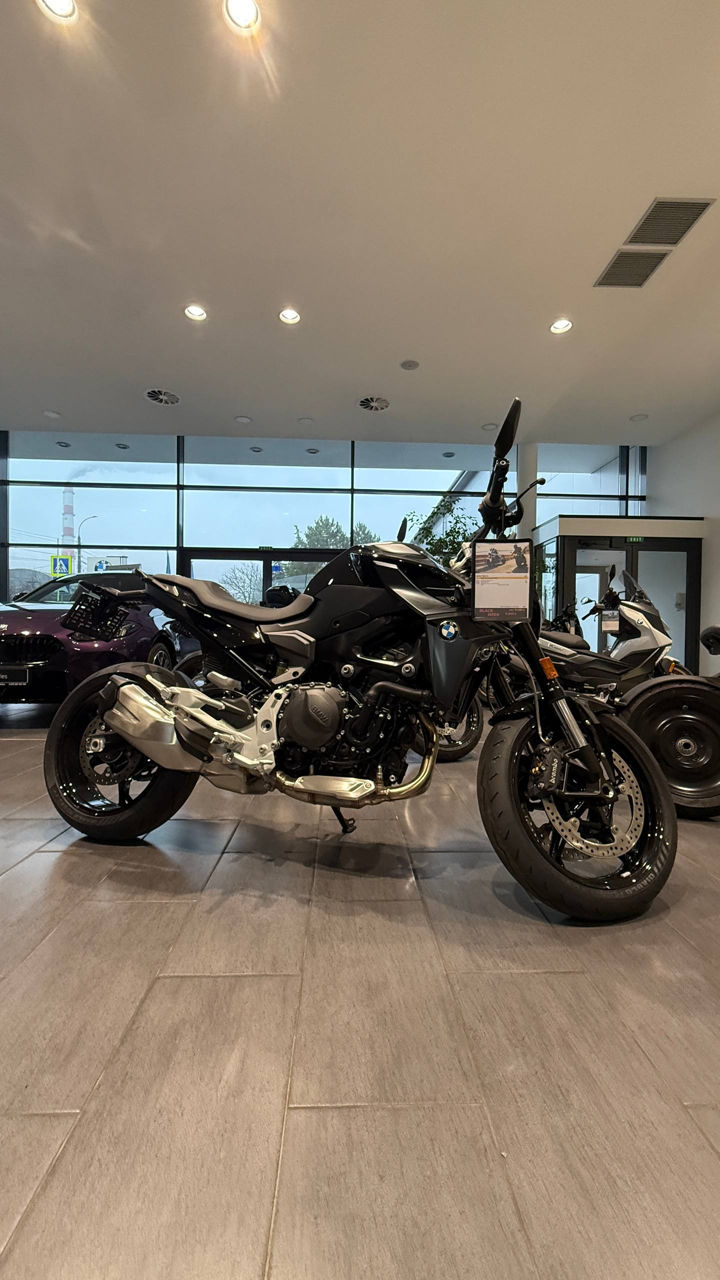 BMW F900R an. 2025 cu rulaj 1 km, 9490