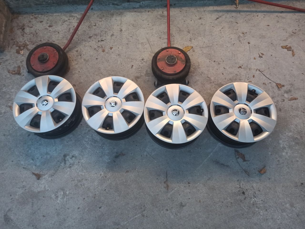 Discuri+Capace R15 5x100 Skoda Rapid Fabia Golf 4
