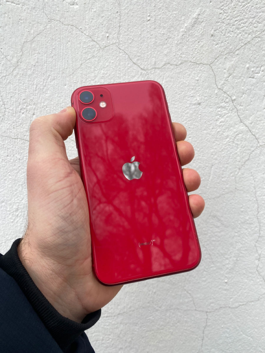 iPhone 11 red 128 GB