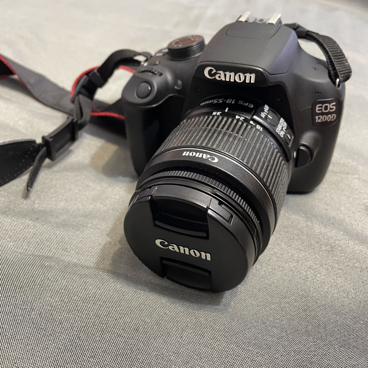 Продам фотоаппарат Canon EOS 1200D