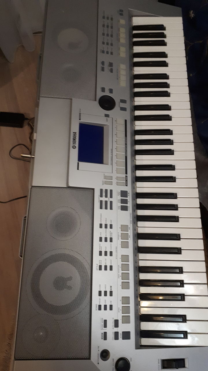 Yamaha PSR S500 cu stiluri