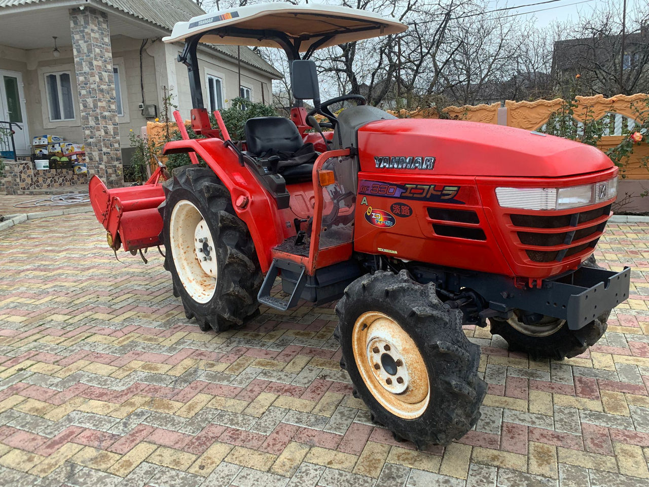 Tractor Japonez Yanmar AF330 + Freza. 33 CP, 4WD