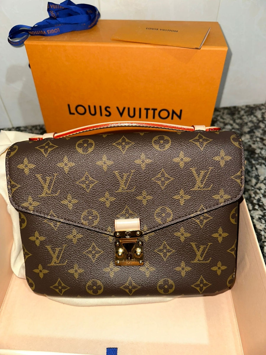Vind geanta Noua Louis Vuitton procurata din Spania cu cec la ...