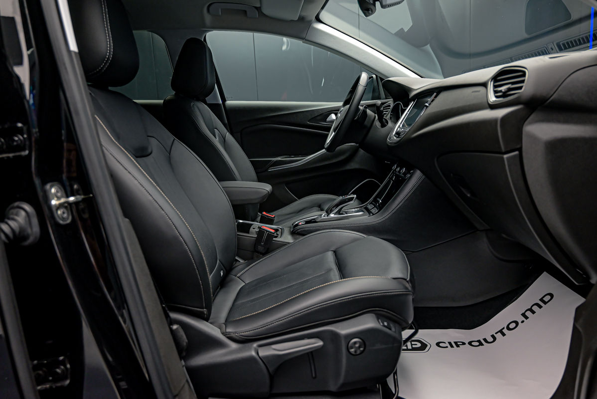 Opel Grandland X an. 2020 cu rulaj 101000 km, Plug-in Hybrid (benzină ...